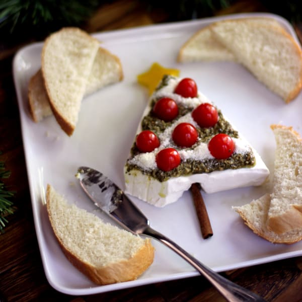 Pesto and Cream Cheese Christmas Tree Appetizer - Melanie Makes