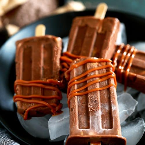 Dulce de Leche Chocolate Pudding Popsicles - Melanie Makes